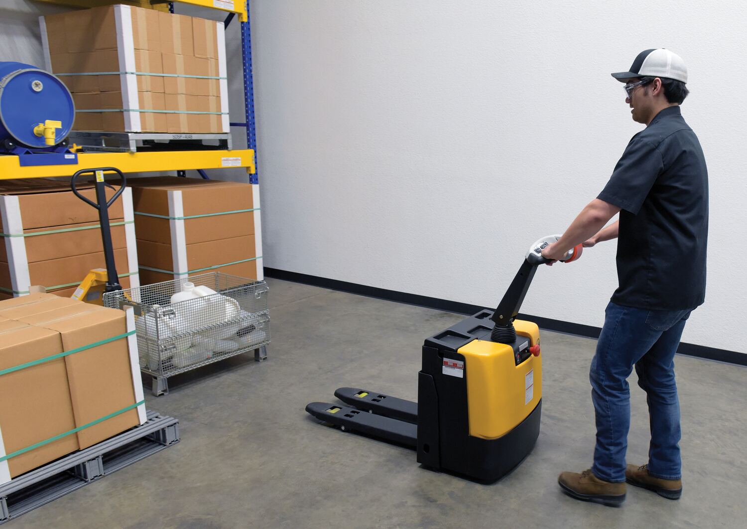 Steel Fully Powered Electric Pallet Truck 20 In. x 47 In. 2,600 Lb ...